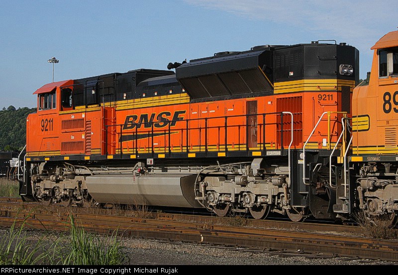 BNSF 9211